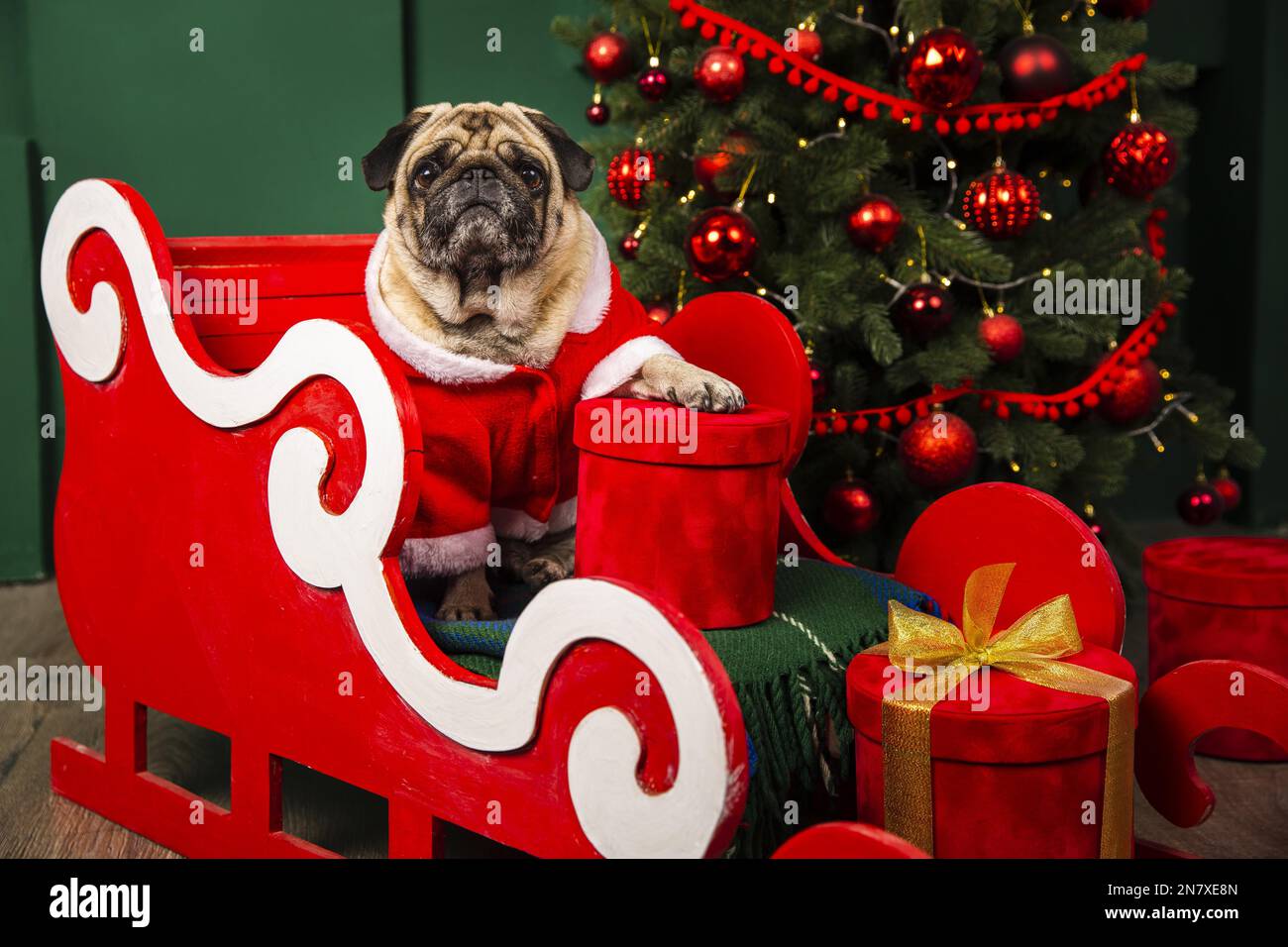 Santa sleight hi-res stock photography and images - Alamy