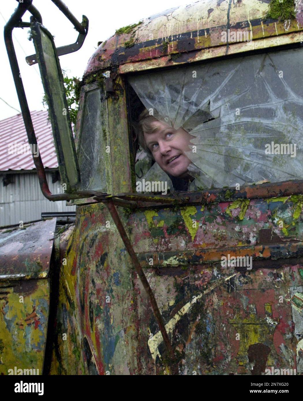 FIEL - Int his Dec. 7, 2005 file photo, Zane Kesey looks through the ...