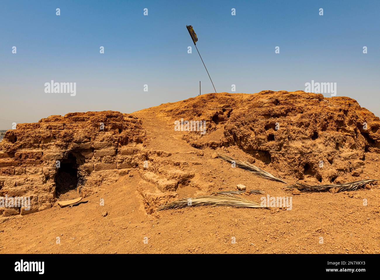 Sumerian ruins hi-res stock photography and images - Alamy