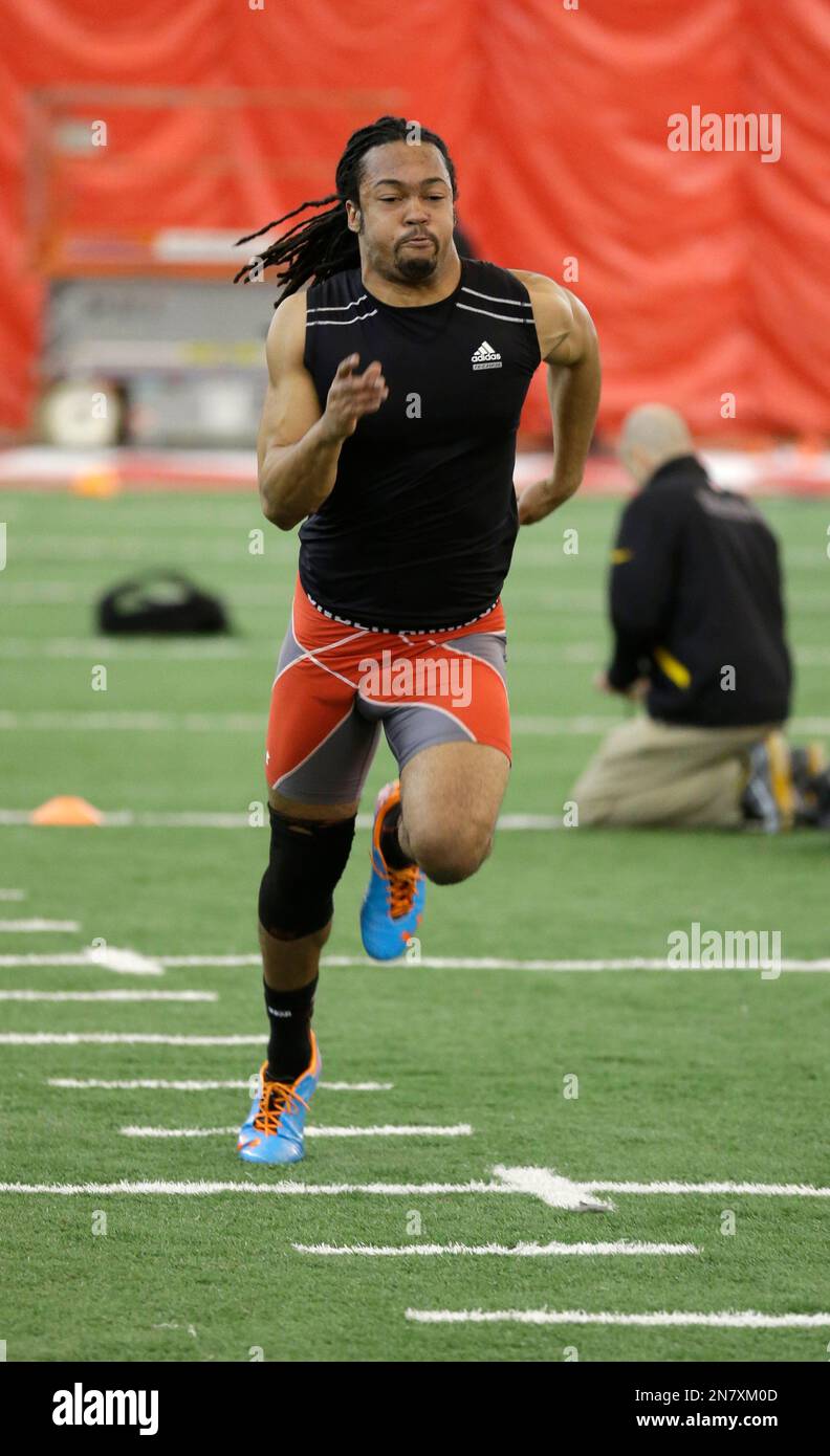 Cincinnati defensive back Dominique Battle runs a 40-yard dash during ...