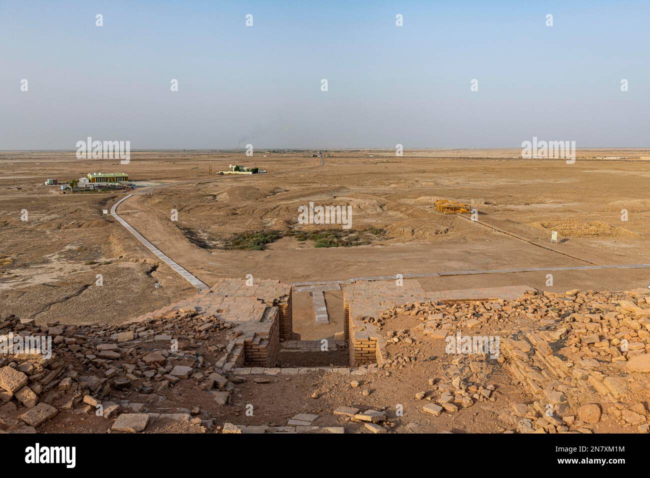 Ur iraq archeological site hi-res stock photography and images - Alamy