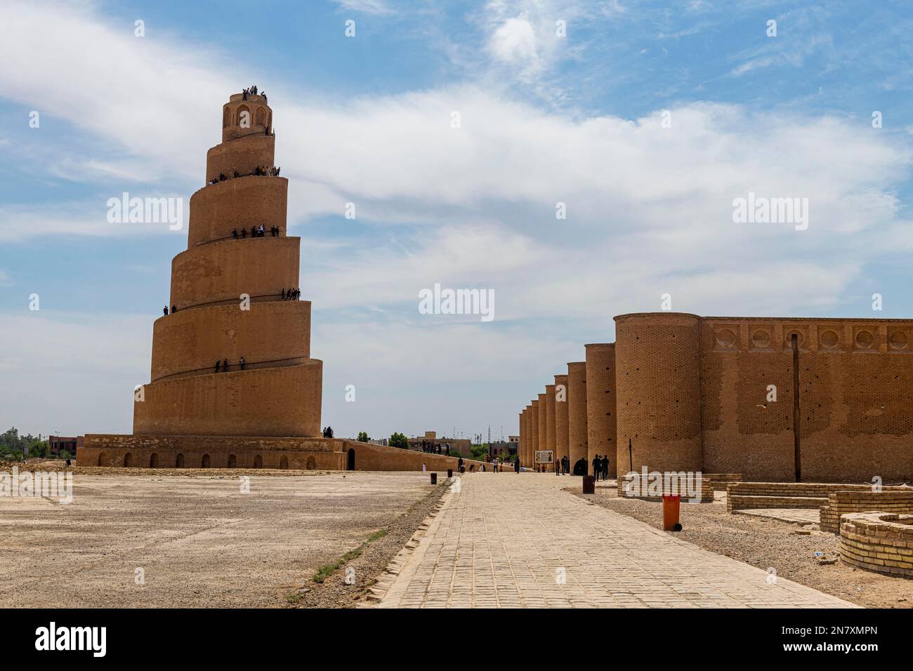 Minaret of the great mosque of samarra hi-res stock photography and ...
