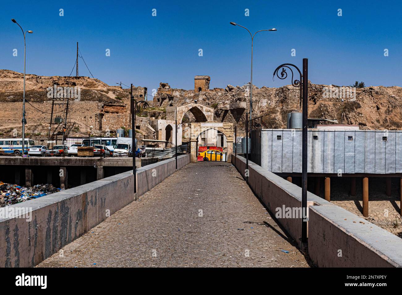 Bridge below Kirkuk citadel, Kirkuk, Iraq Stock Photo - Alamy