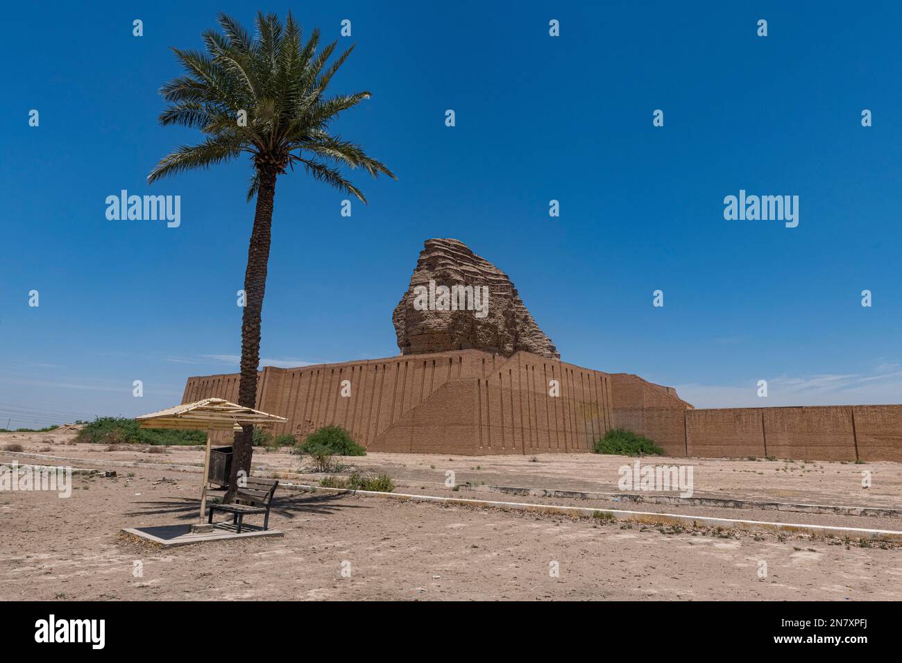 Ziggurat of Dur-Kurigalzu, Iraq Stock Photo - Alamy