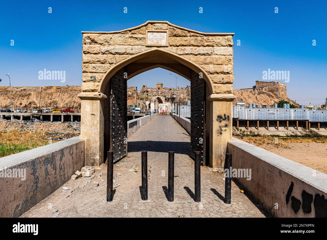 Bridge below Kirkuk citadel, Kirkuk, Iraq Stock Photo - Alamy