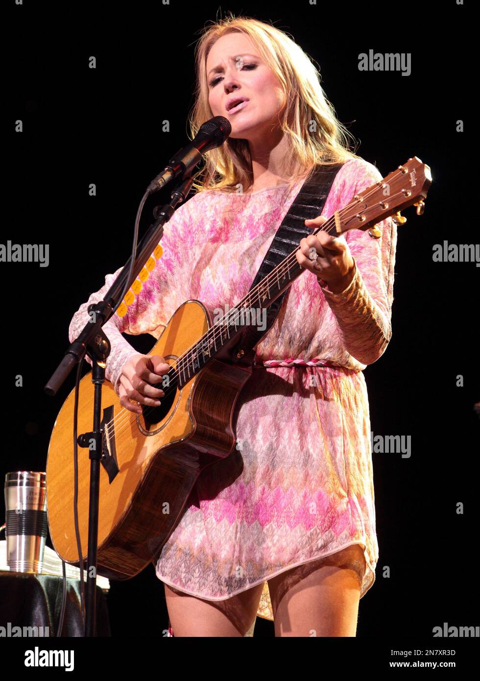 Singer-songwriter Jewel performs on her Greatest Hits Tour at the ...