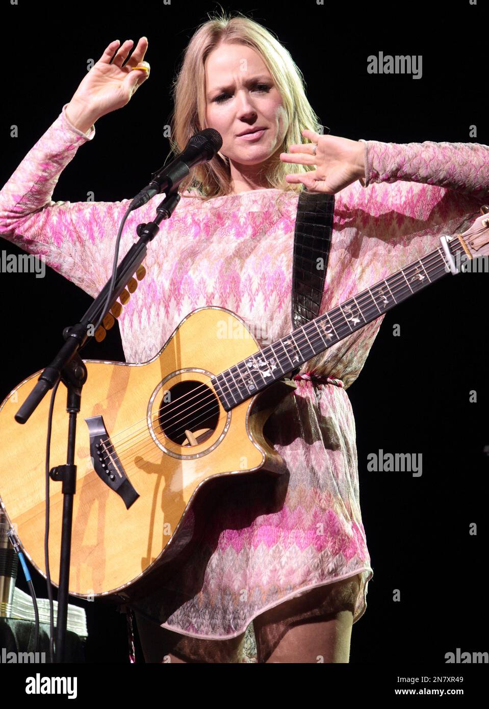 Singer-songwriter Jewel performs on her Greatest Hits Tour at the ...