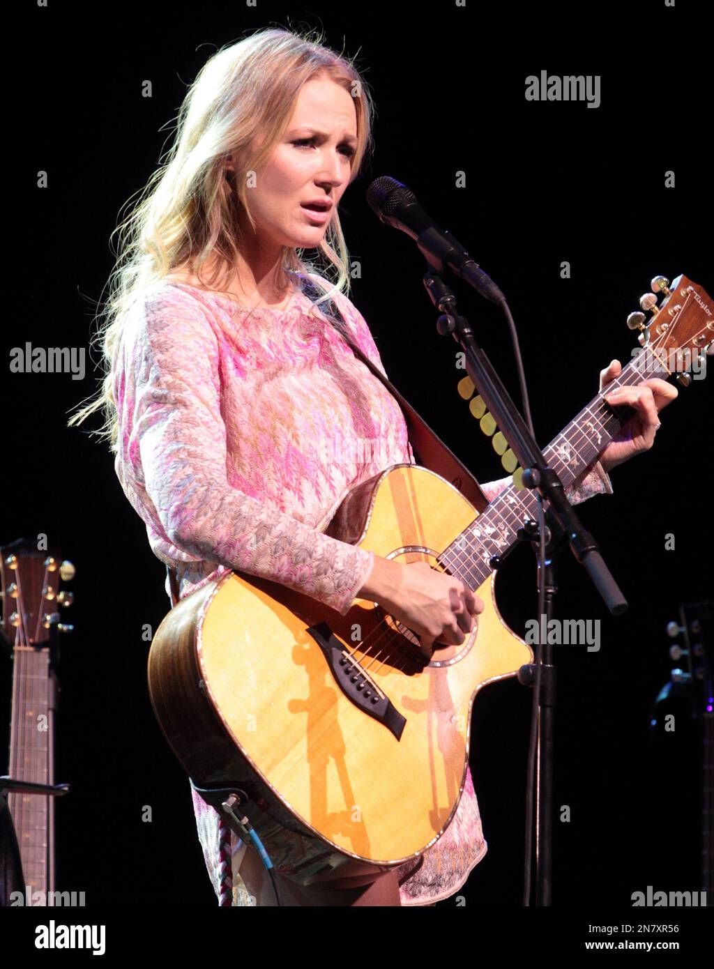 Singer-songwriter Jewel performs on her Greatest Hits Tour at the ...