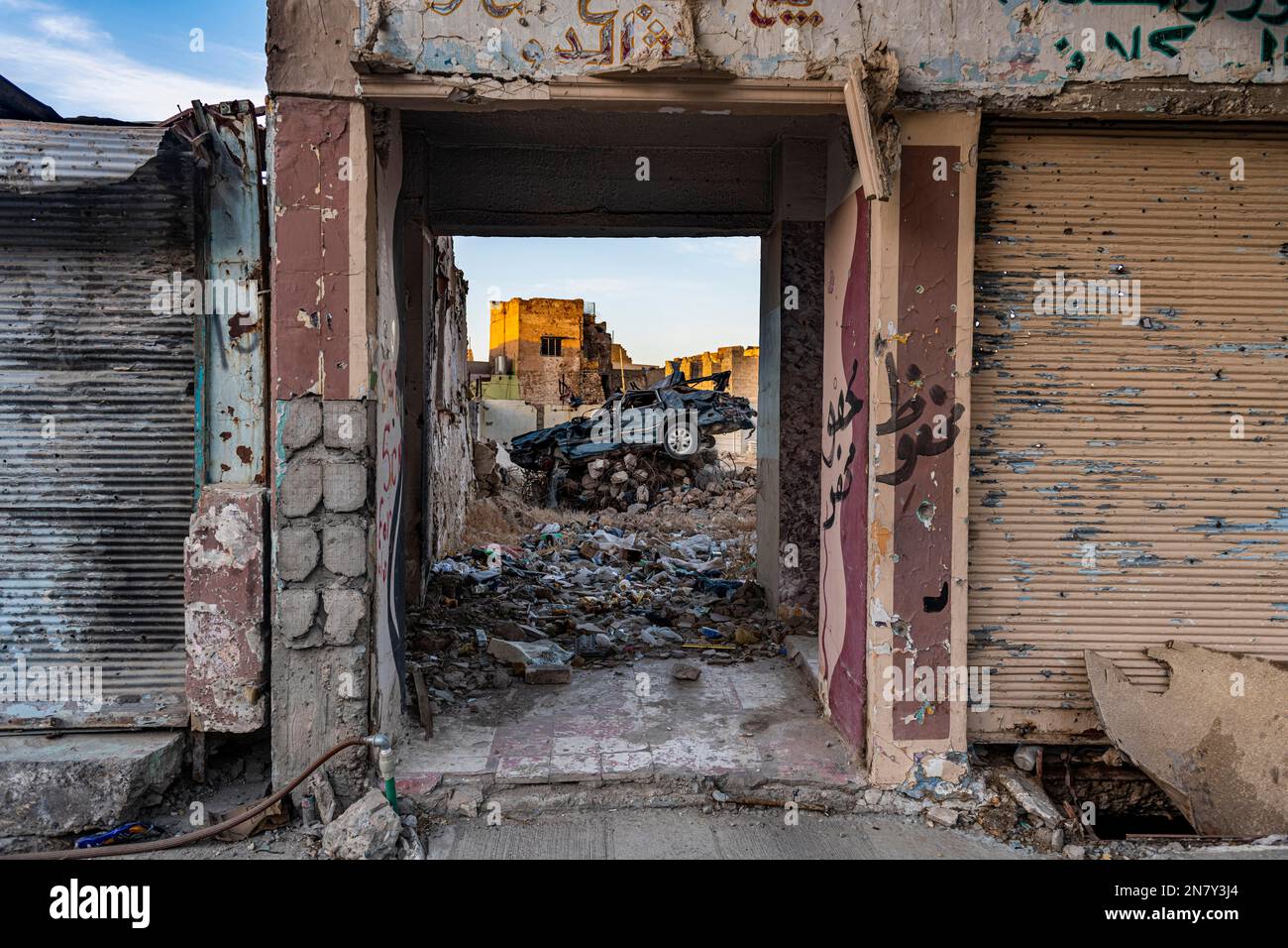 Destroyed house hi-res stock photography and images - Alamy