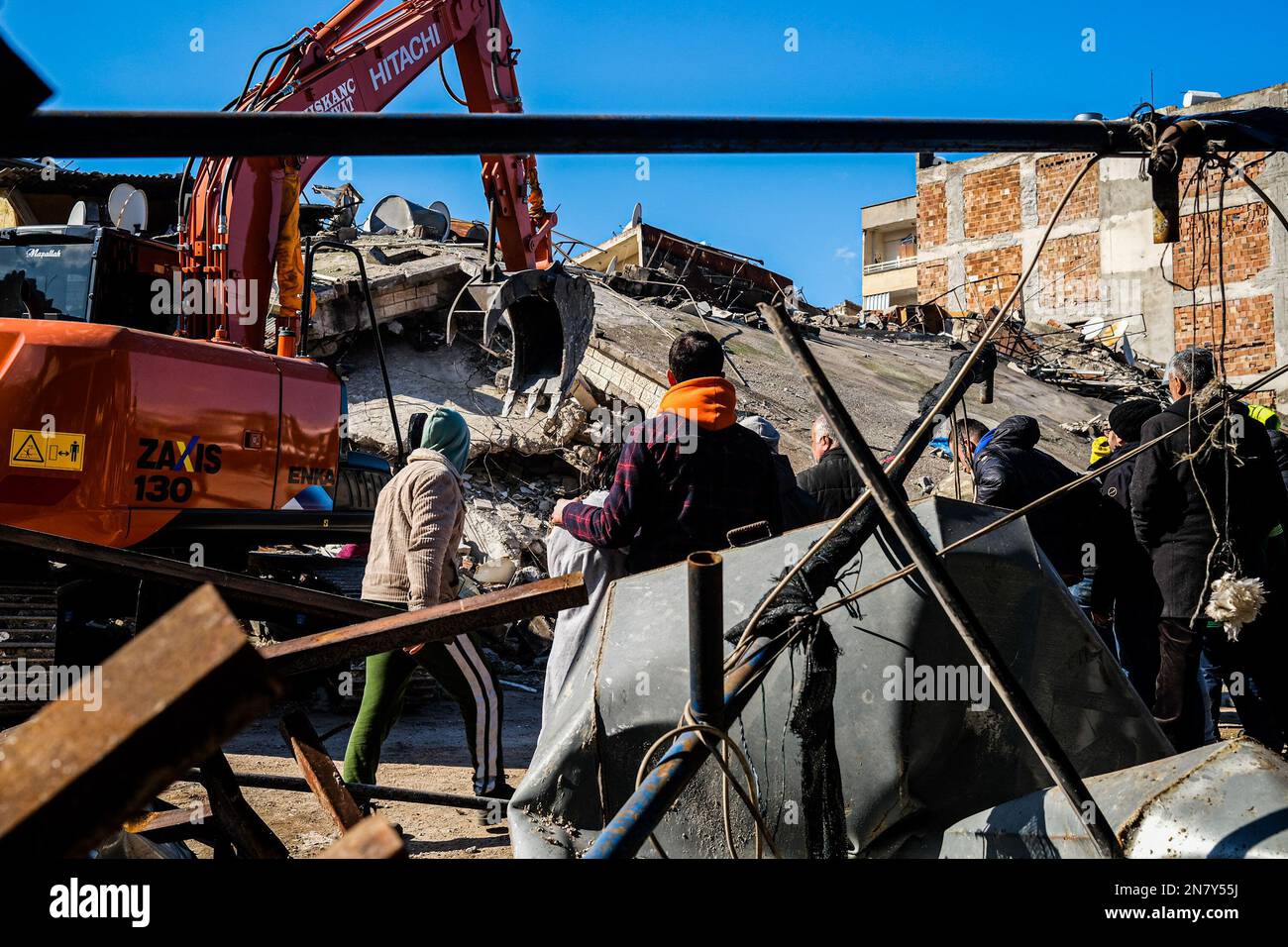 Hatay, Turkey. 1st Jan, 2020. Earthquake survivors call out to their ...