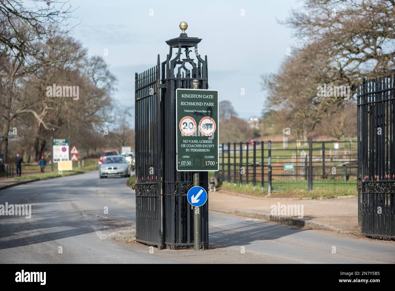 Surrey sign entrance gates gate hi-res stock photography and images - Alamy