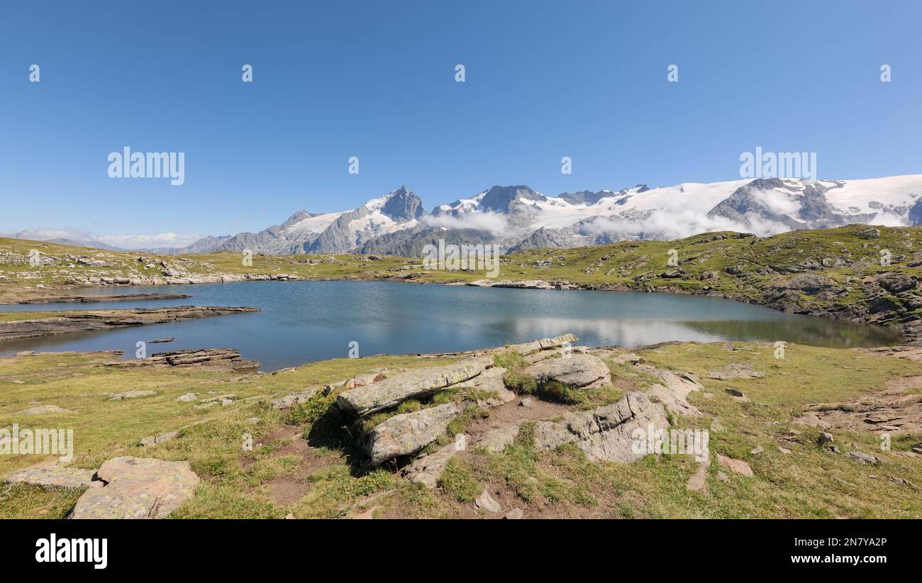 Plateau d' Emparis and the mountain chain of Grandes Rousses of the ...