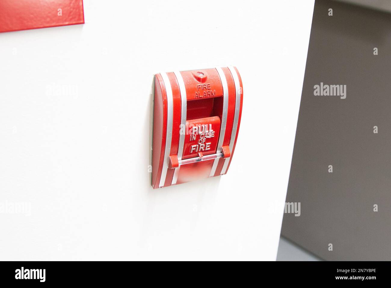 A fire alarm in building Stock Photo - Alamy