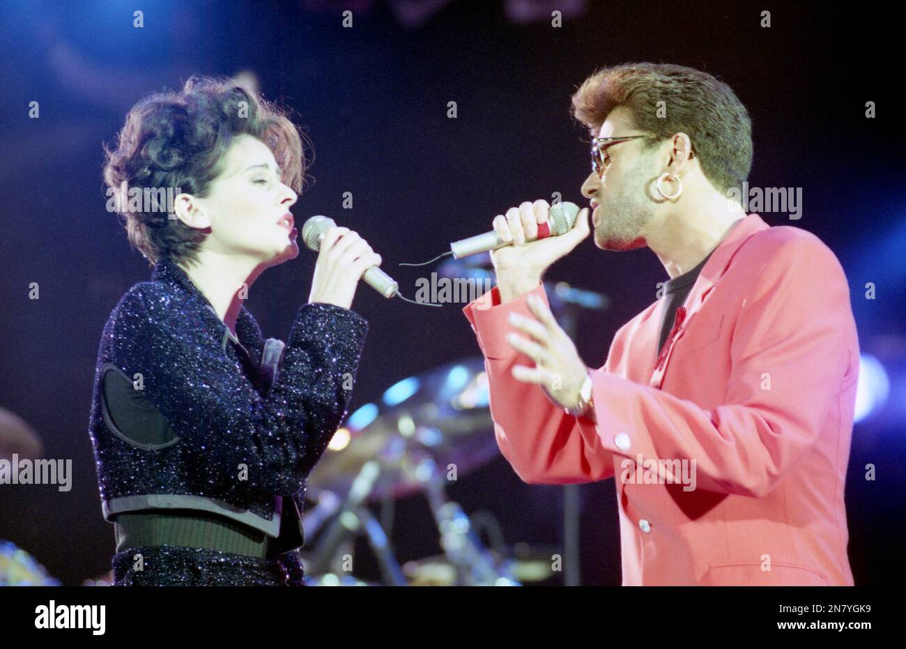 British singers George Michael, right, and Lisa Stansfield perform ...