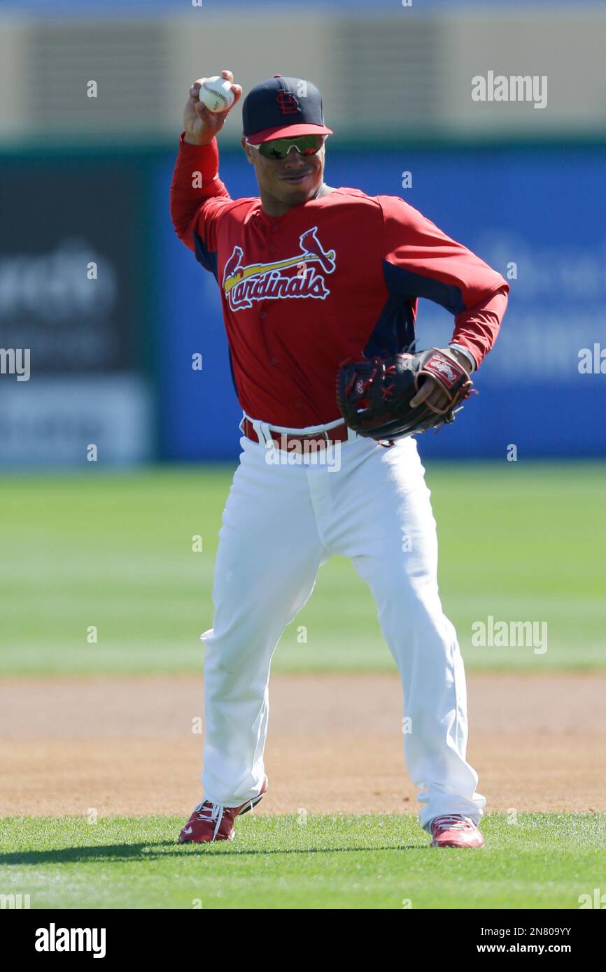 St. Louis Cardinals non-roster invitee infielder Kolten Wong throws a ...