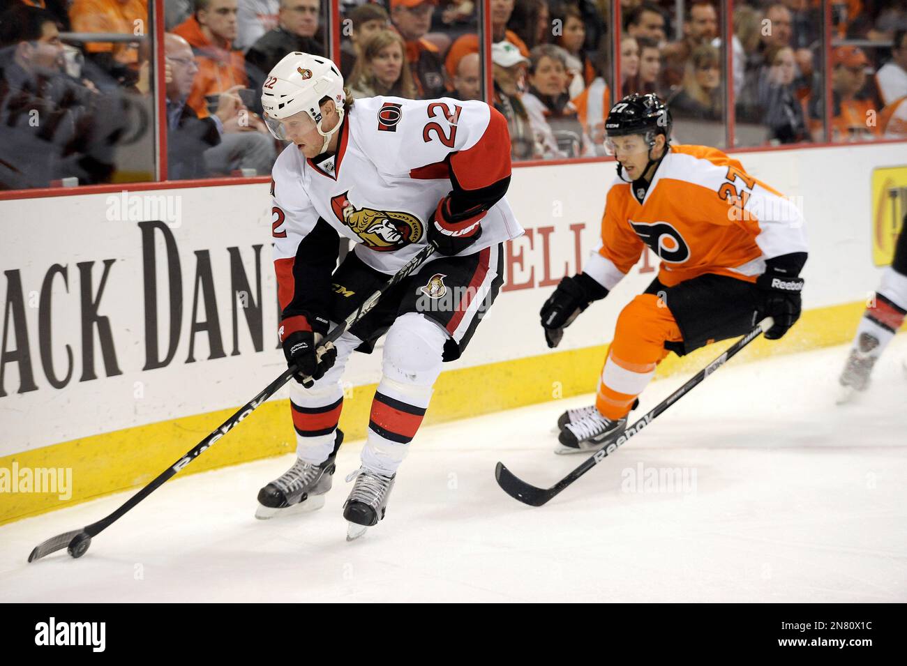 Ottawa Sentors' Erik Condra (22) handles the puck past Philadelphia ...