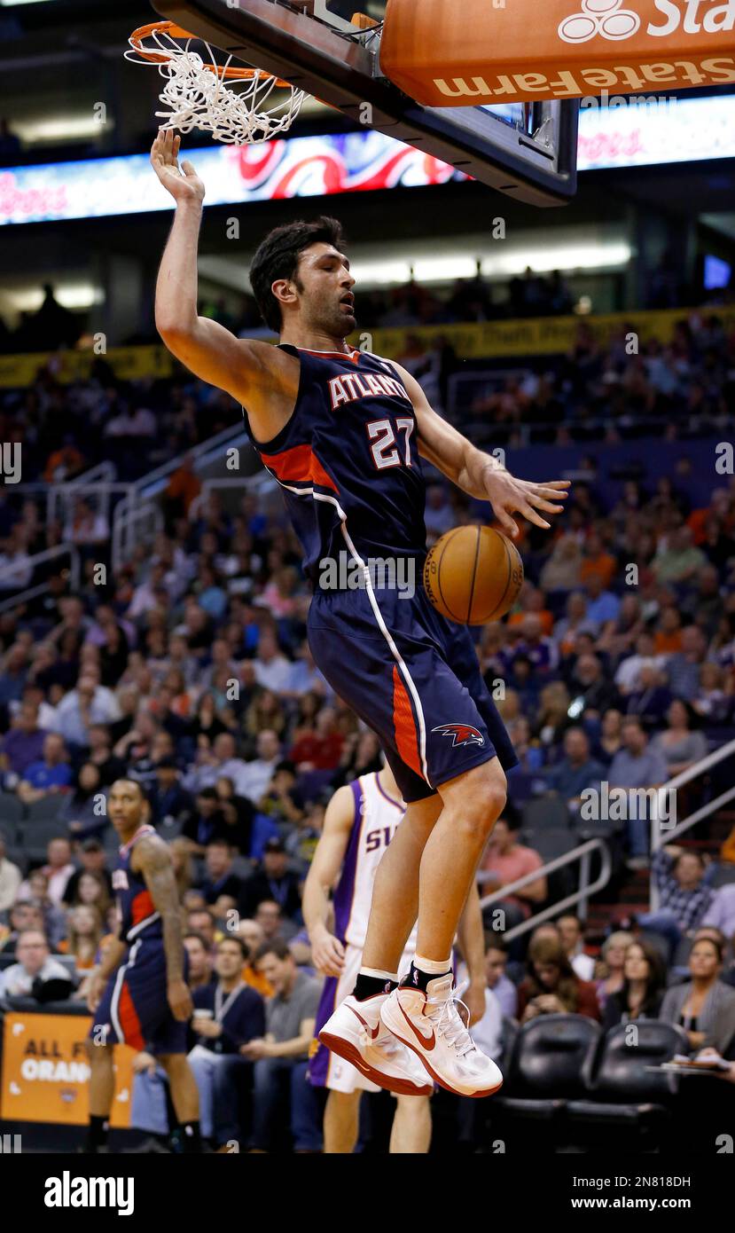 Atlanta Hawks' Zaza Pachulia (27), of Georgia, dunks against the ...