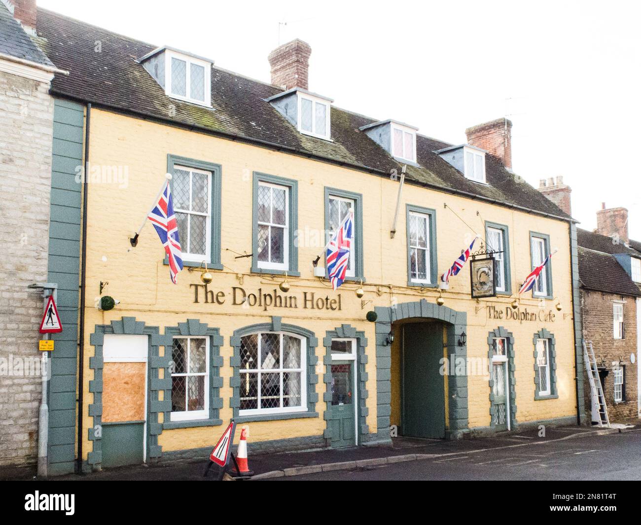 Dolphin Hotel and Cafe Somerset Stock Photo - Alamy