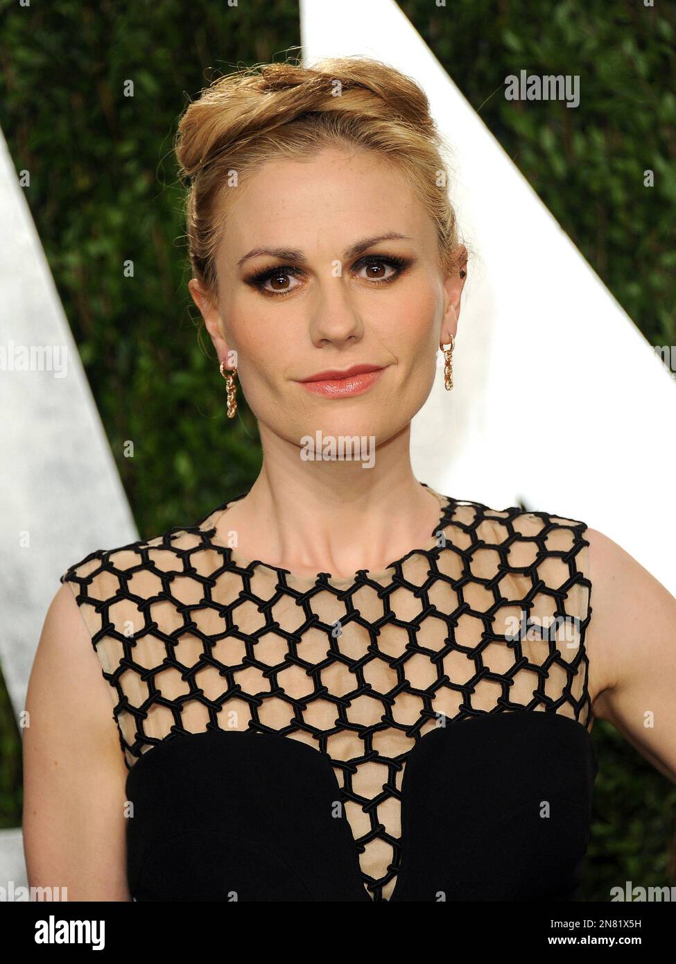 Actress Anna Paquin arrives at the 2013 Vanity Fair Oscars Viewing and ...