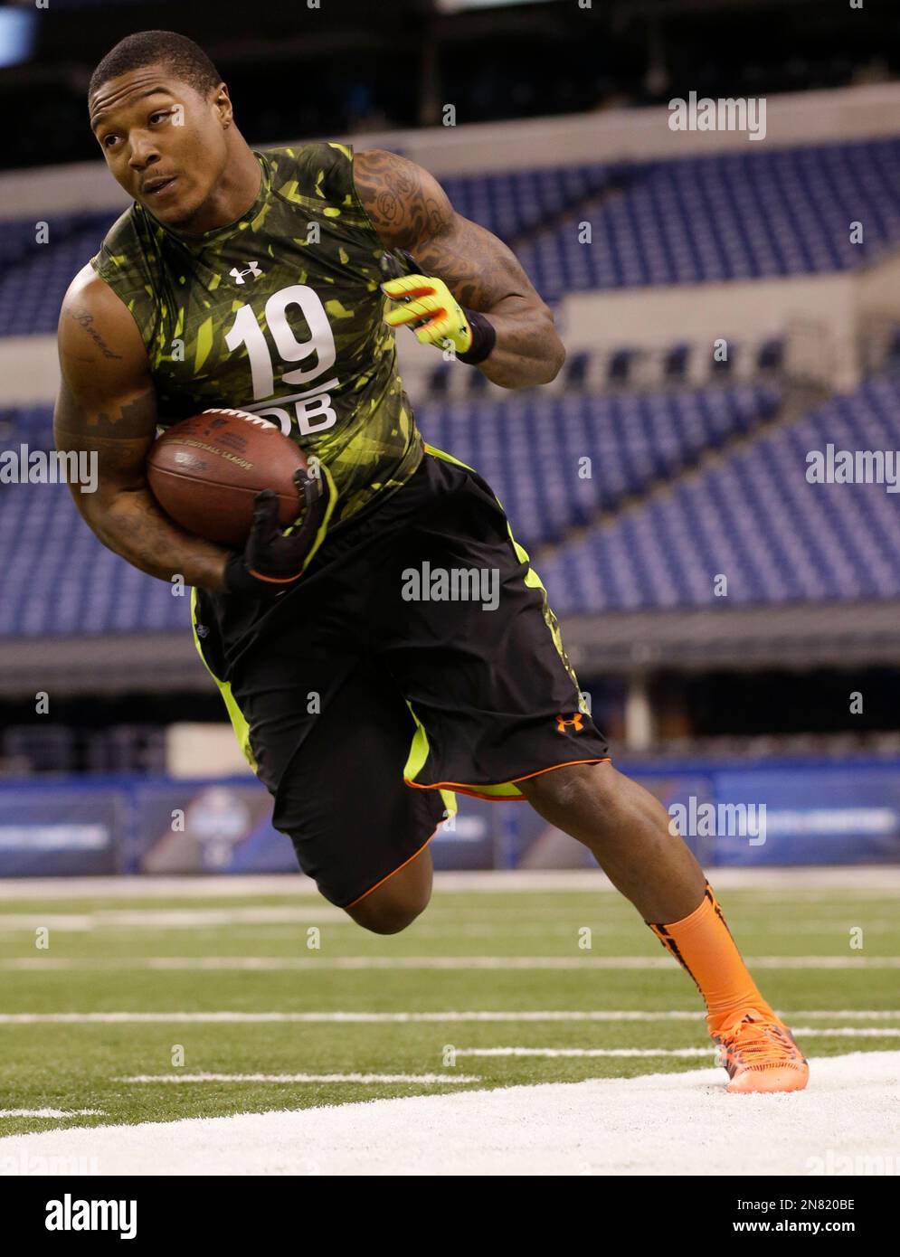 Oklahoma defensive back Tony Jefferson runs a drill during the NFL ...
