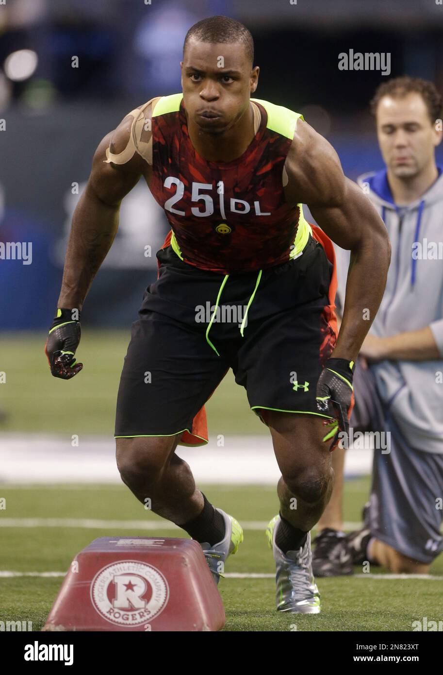 Oregon defensive lineman Dion Jordan runs a drill during the NFL ...
