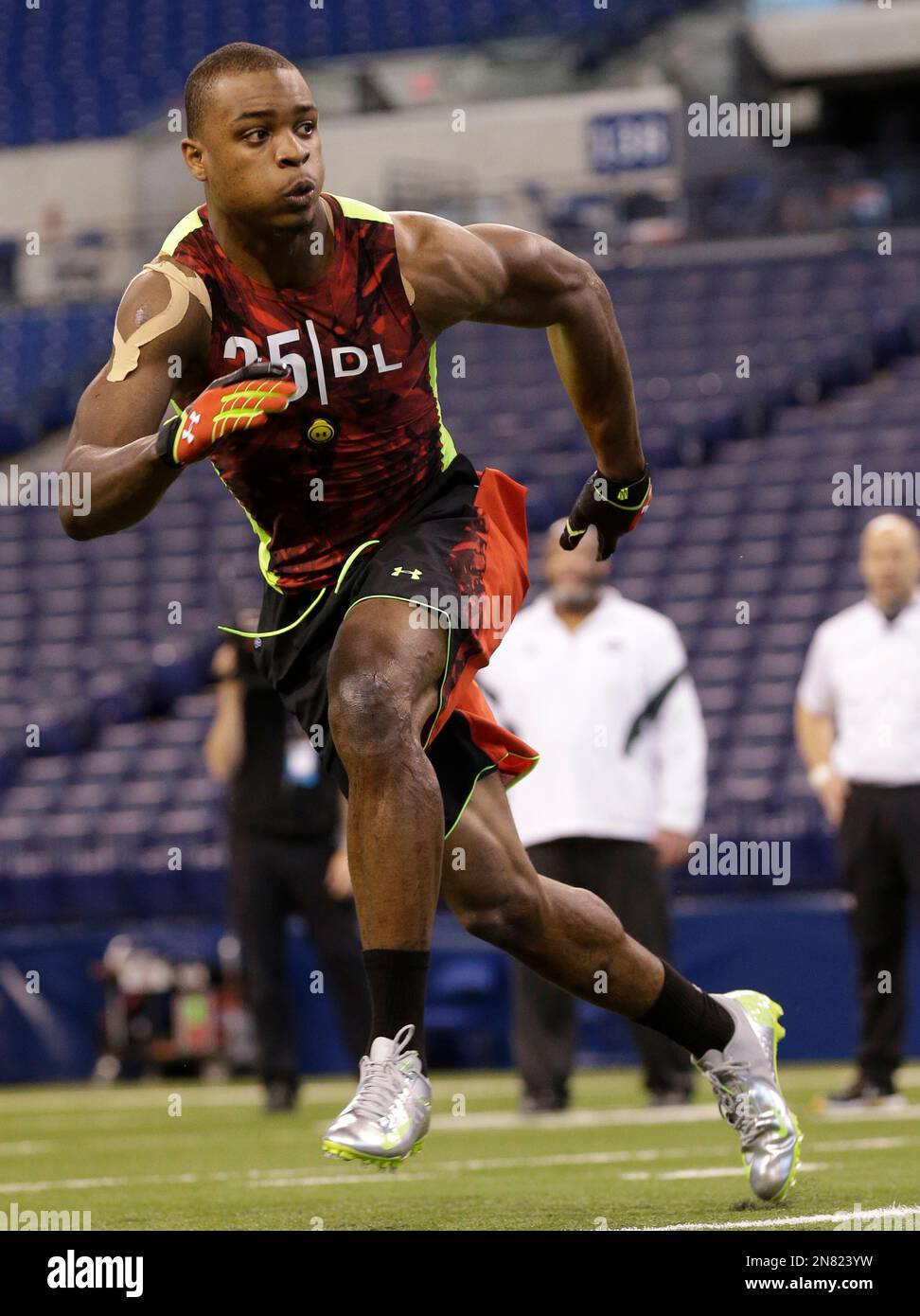 Oregon defensive lineman Dion Jordan runs a drill during the NFL ...
