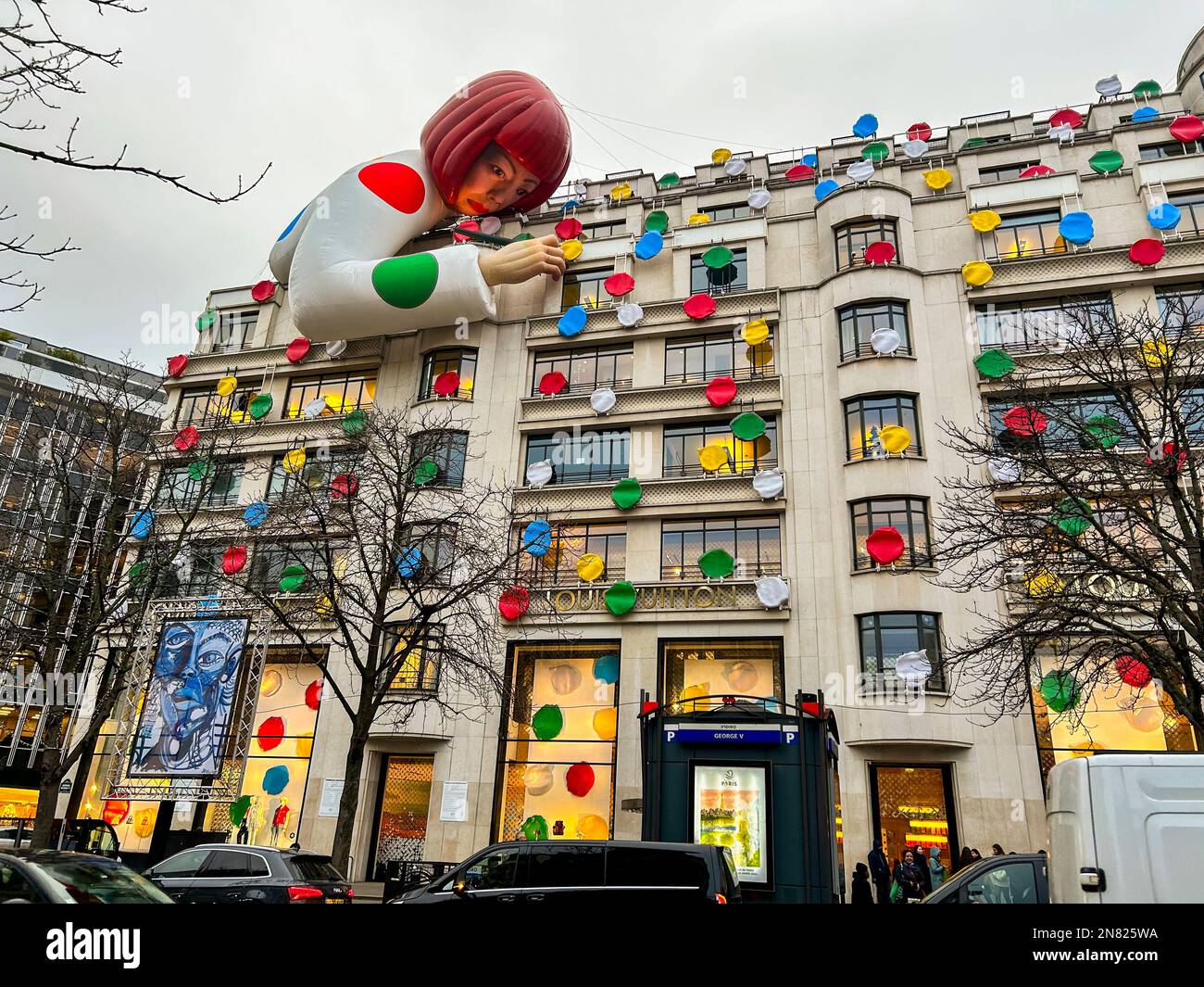 Yayoi kusama paris hi-res stock photography and images - Alamy