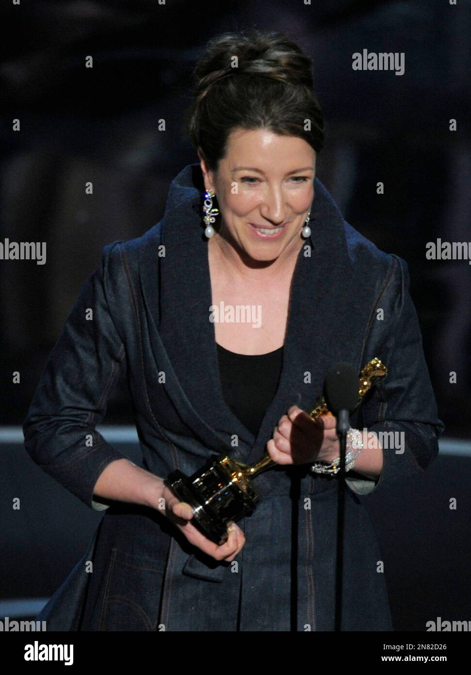 Jacqueline Durran accepts the award for best costume design for "Anna ...