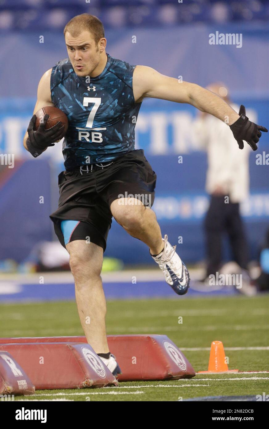 Ohio State running back Zach Boren runs a drill during the NFL football ...