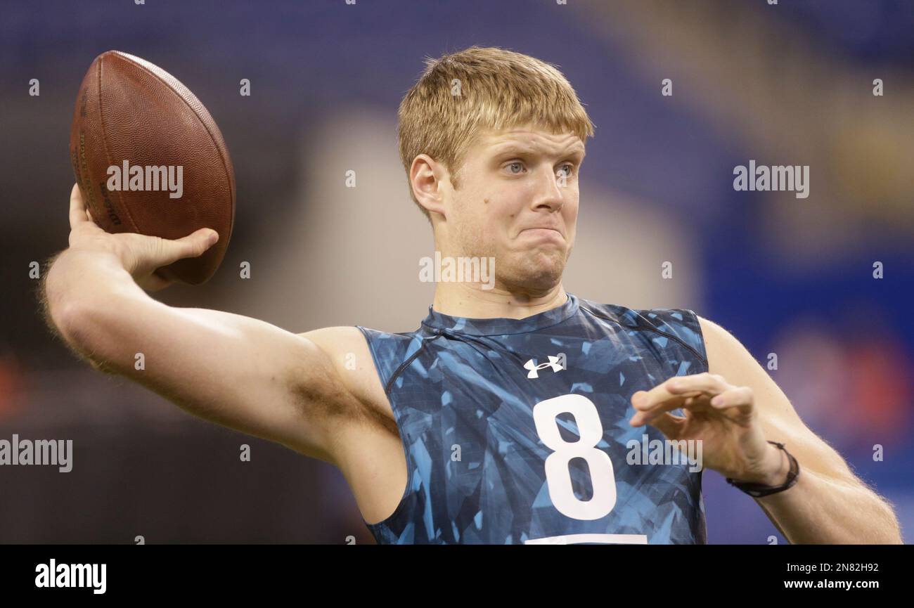 Kansas State quarterback Collin Klein runs a drill during the NFL ...