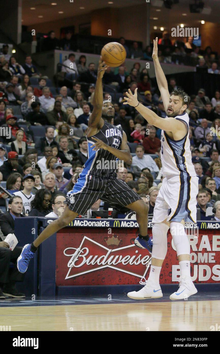 Orlando Magic guard E'Twaun Moore (55) passes the ball around Memphis ...