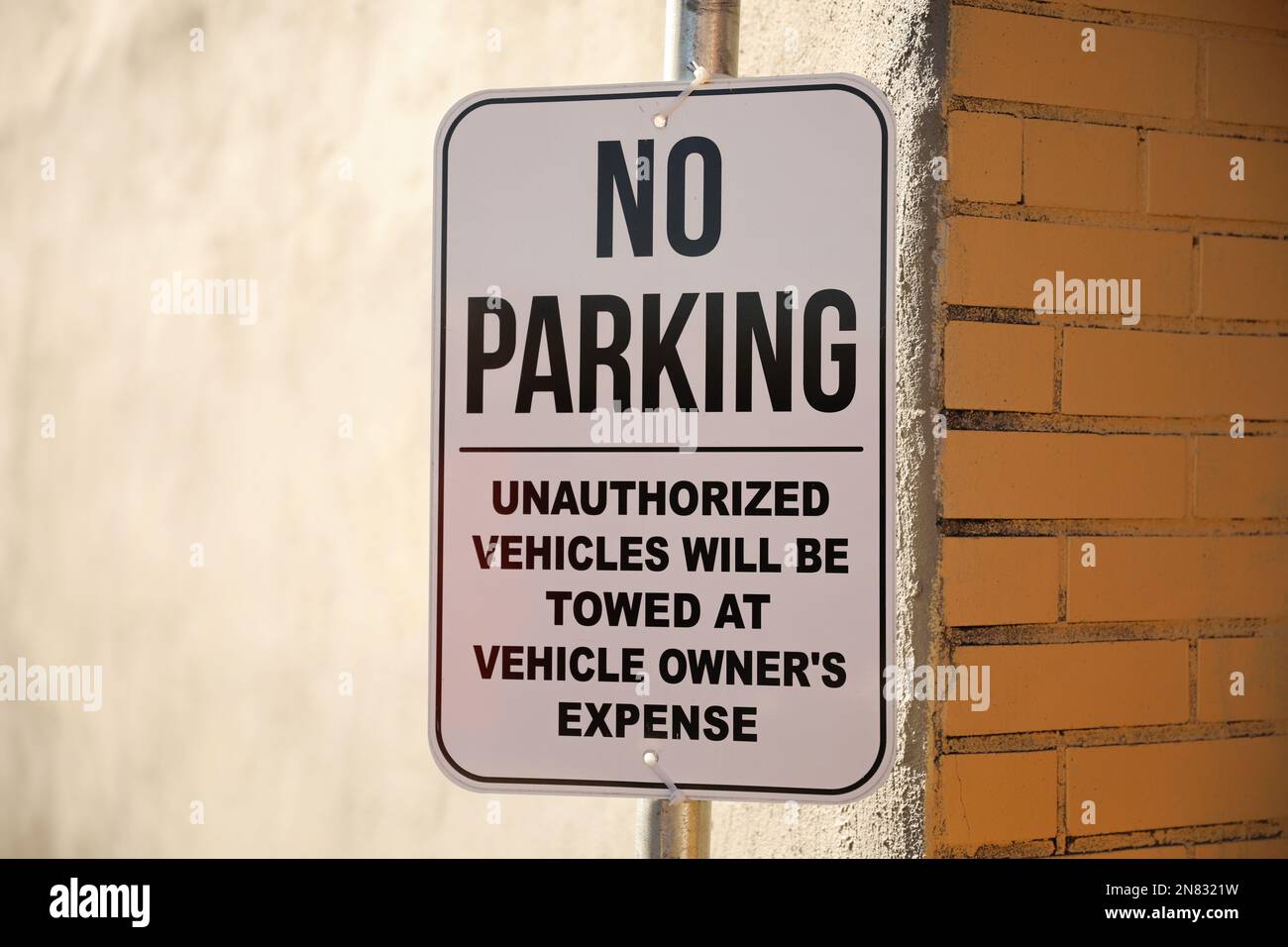 Parking sign during daytime road information Stock Photo - Alamy