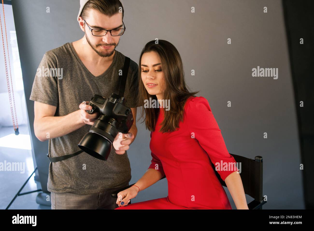 Work photographer on fashion show hi-res stock photography and images ...