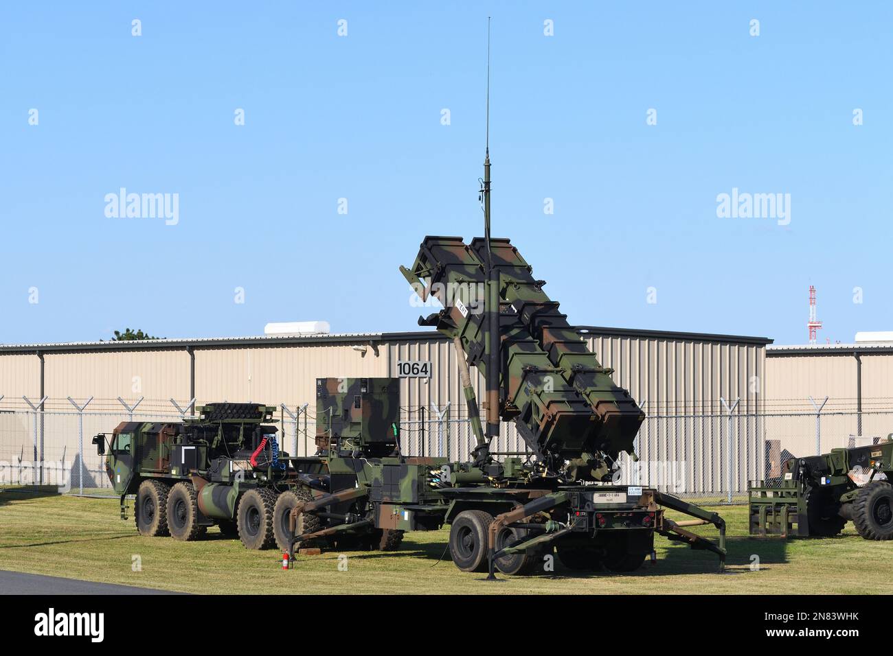 Army tactical missile system hi-res stock photography and images - Alamy