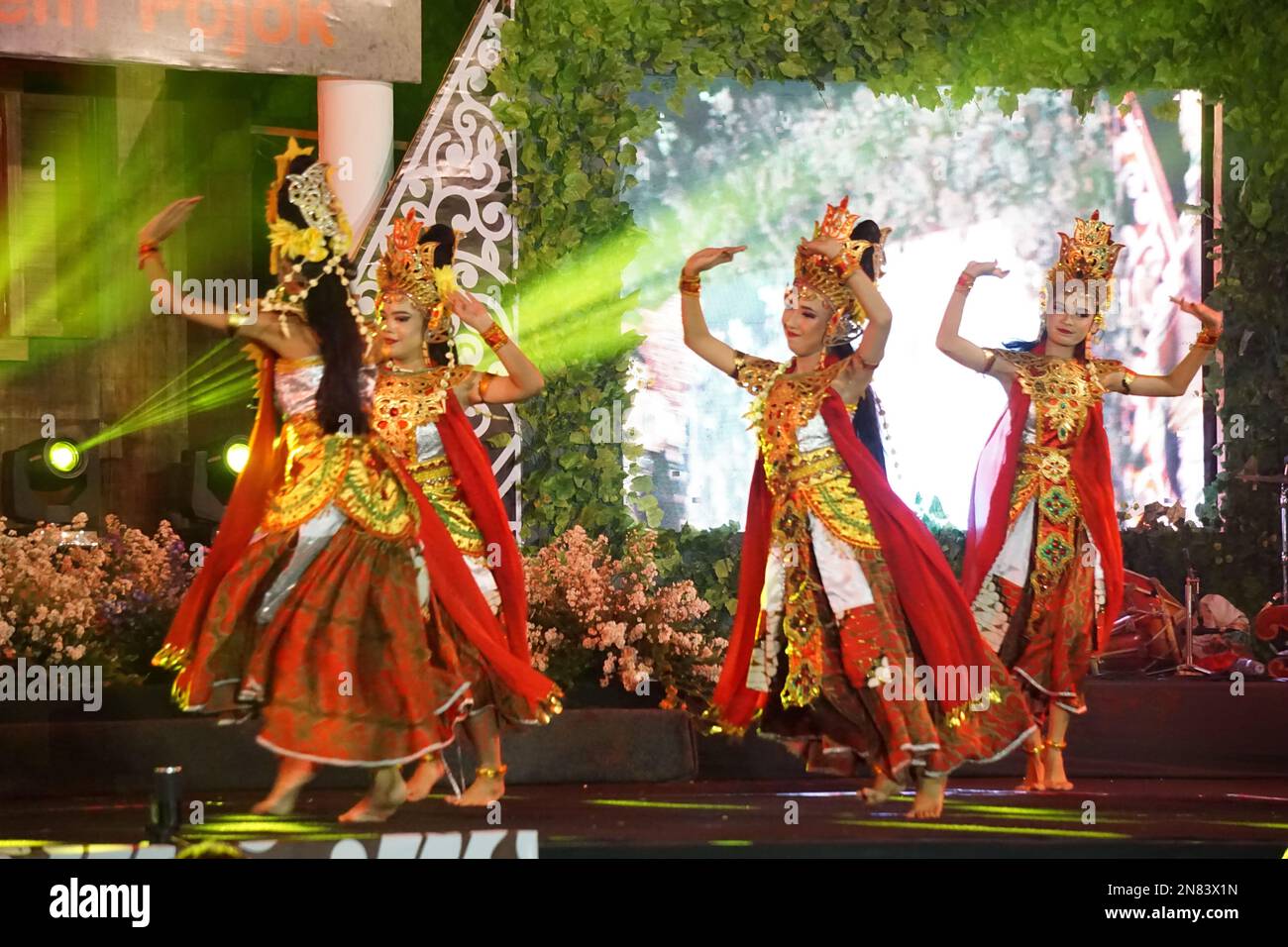 Indonesian perform kenyo dance. Kenyo dance is one of Indonesian traditional dance Stock Photo ...