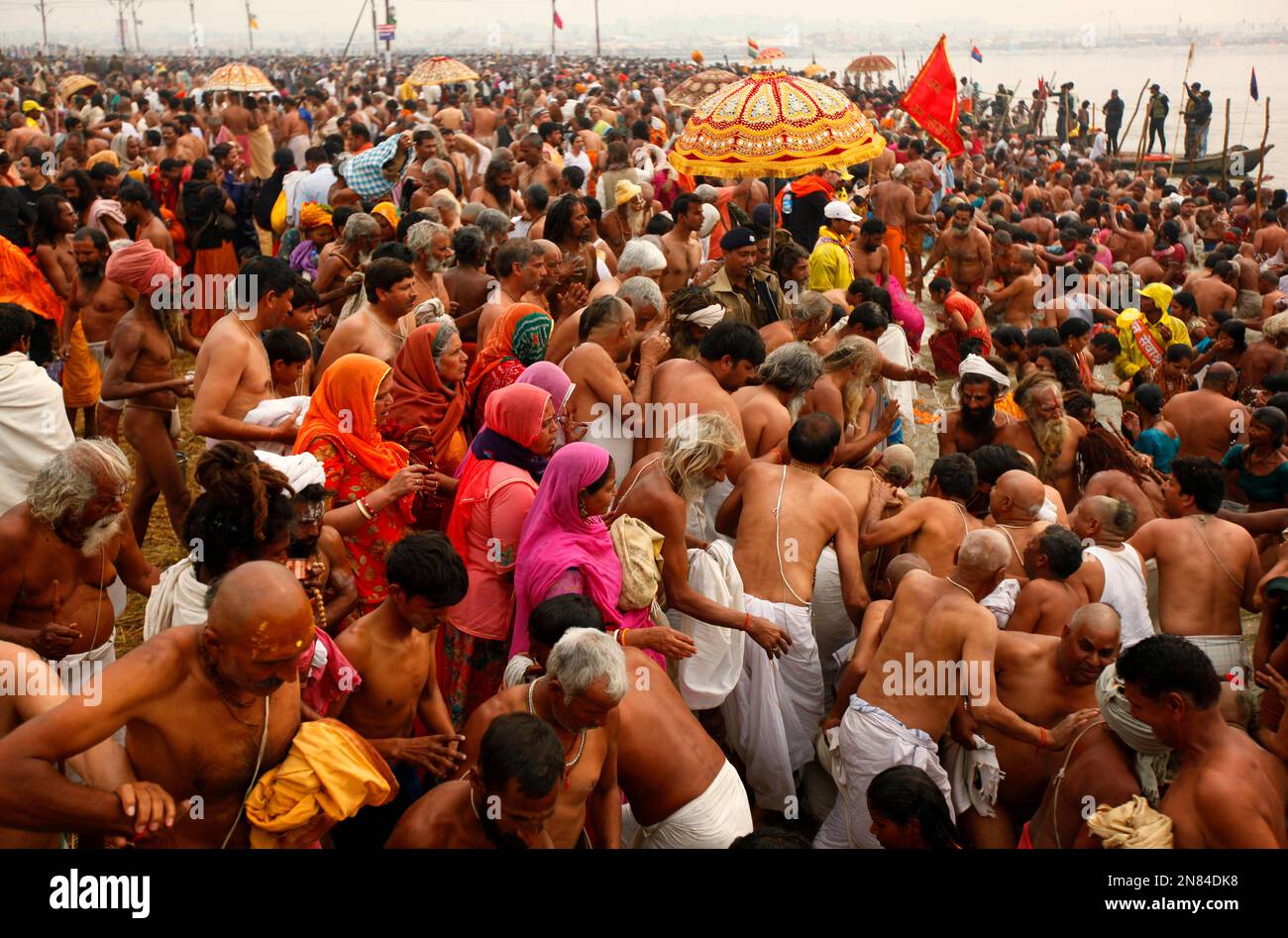 Hindu devotees throng 'Sangam', confluence of Hindu holy rivers of ...