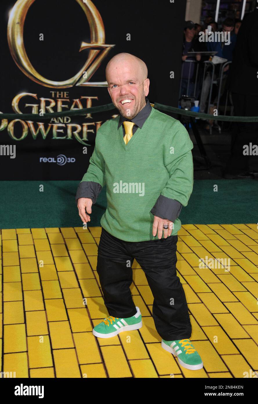 Steve Lee arrives at the world premiere of "Oz The Great and Powerful ...