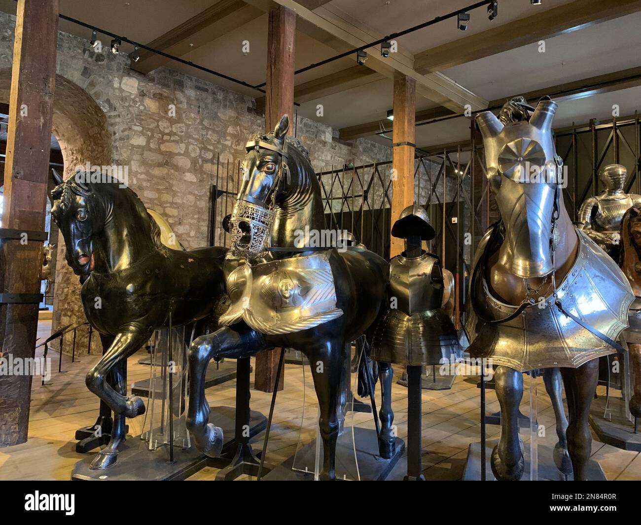 Armoury - Tower of London with Horses dressed in armour from centuries ...