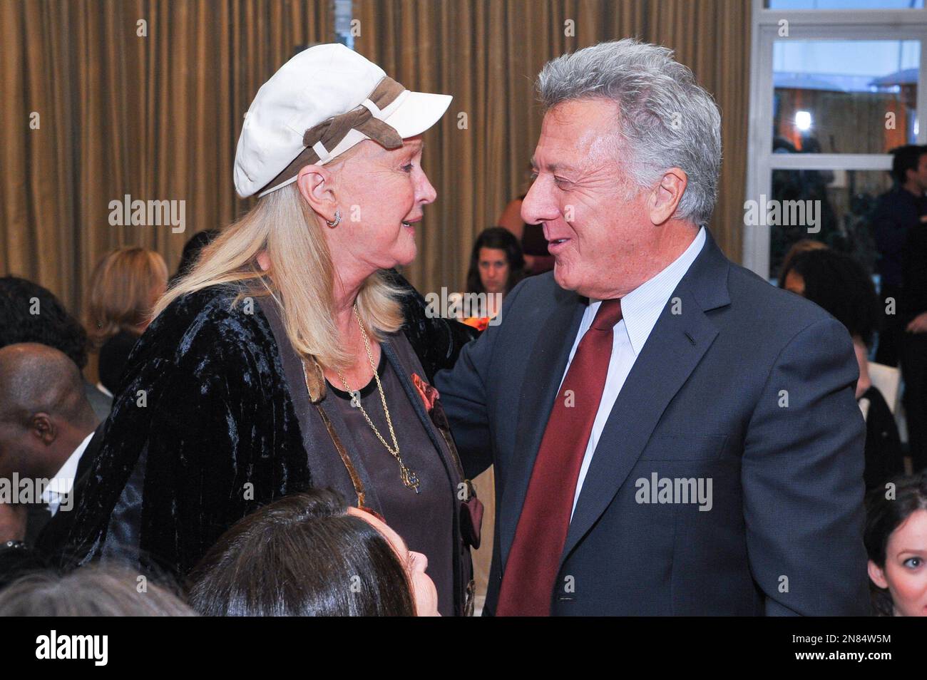 Actors Diane Ladd (L) and Dustin Hoffman attend AARP The Magazine's ...