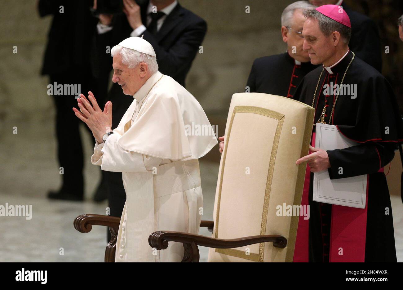 Pope Benedict XVI is about to leave at the end of his weekly general ...