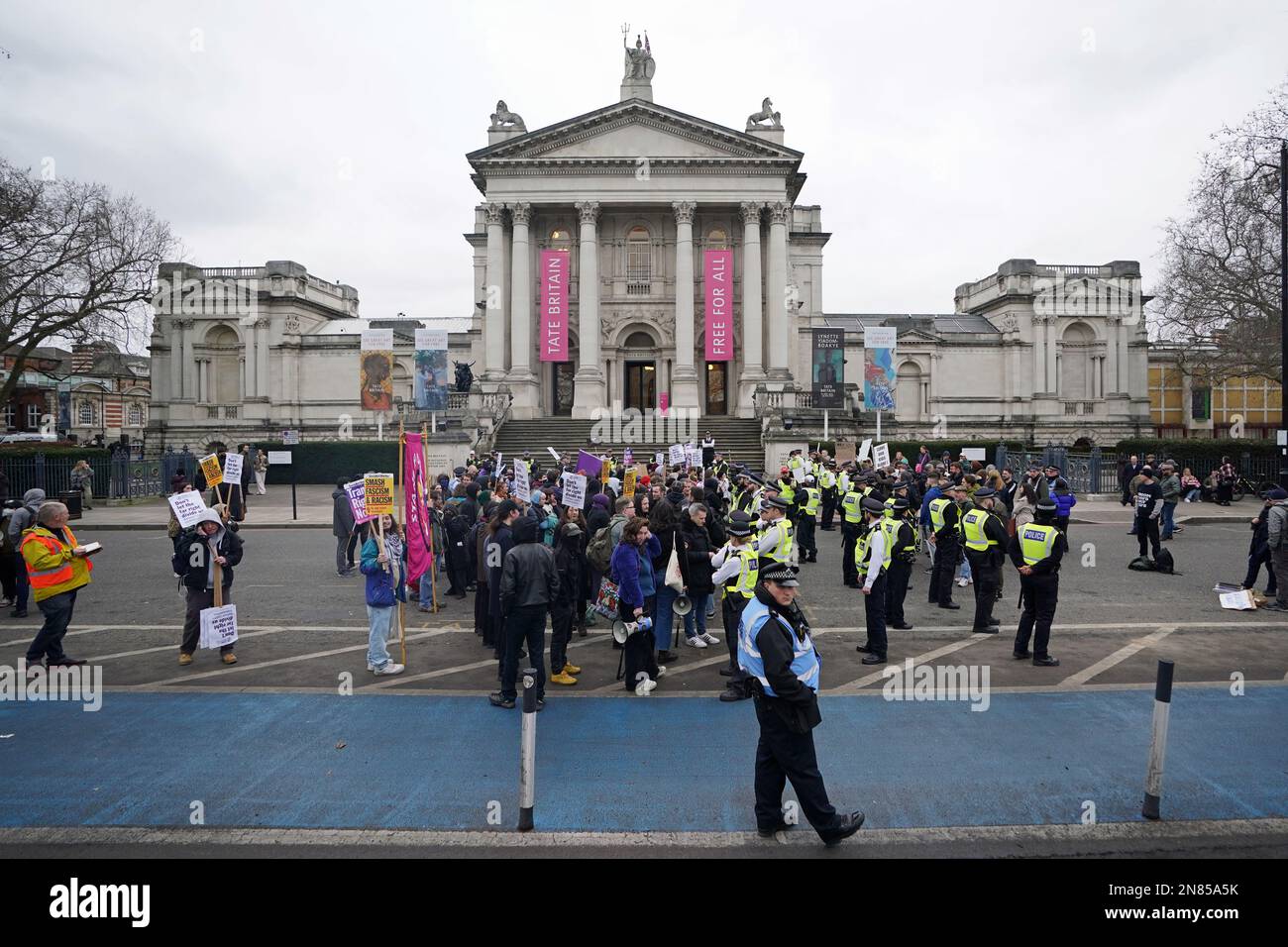 Drag queen story hour uk hi-res stock photography and images - Alamy