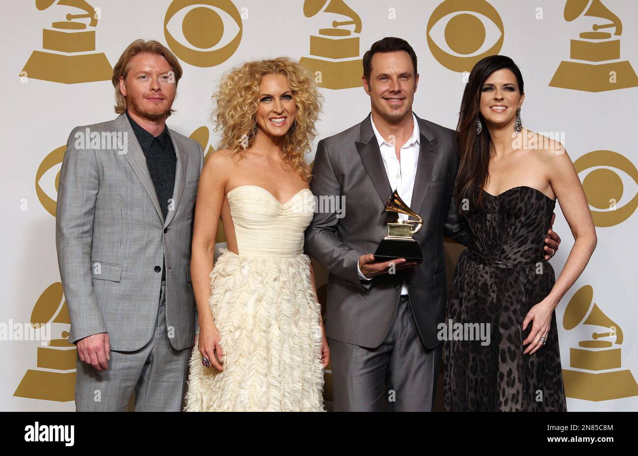 From left, Phillip Sweet, Kimberly Schlapman, Jimi Westbrook and Karen ...