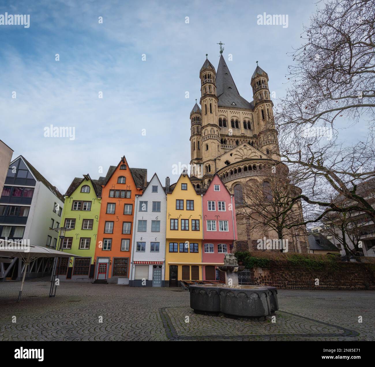 Fish Market (Fischmarkt) Square and Great St. Martin Church - Cologne ...