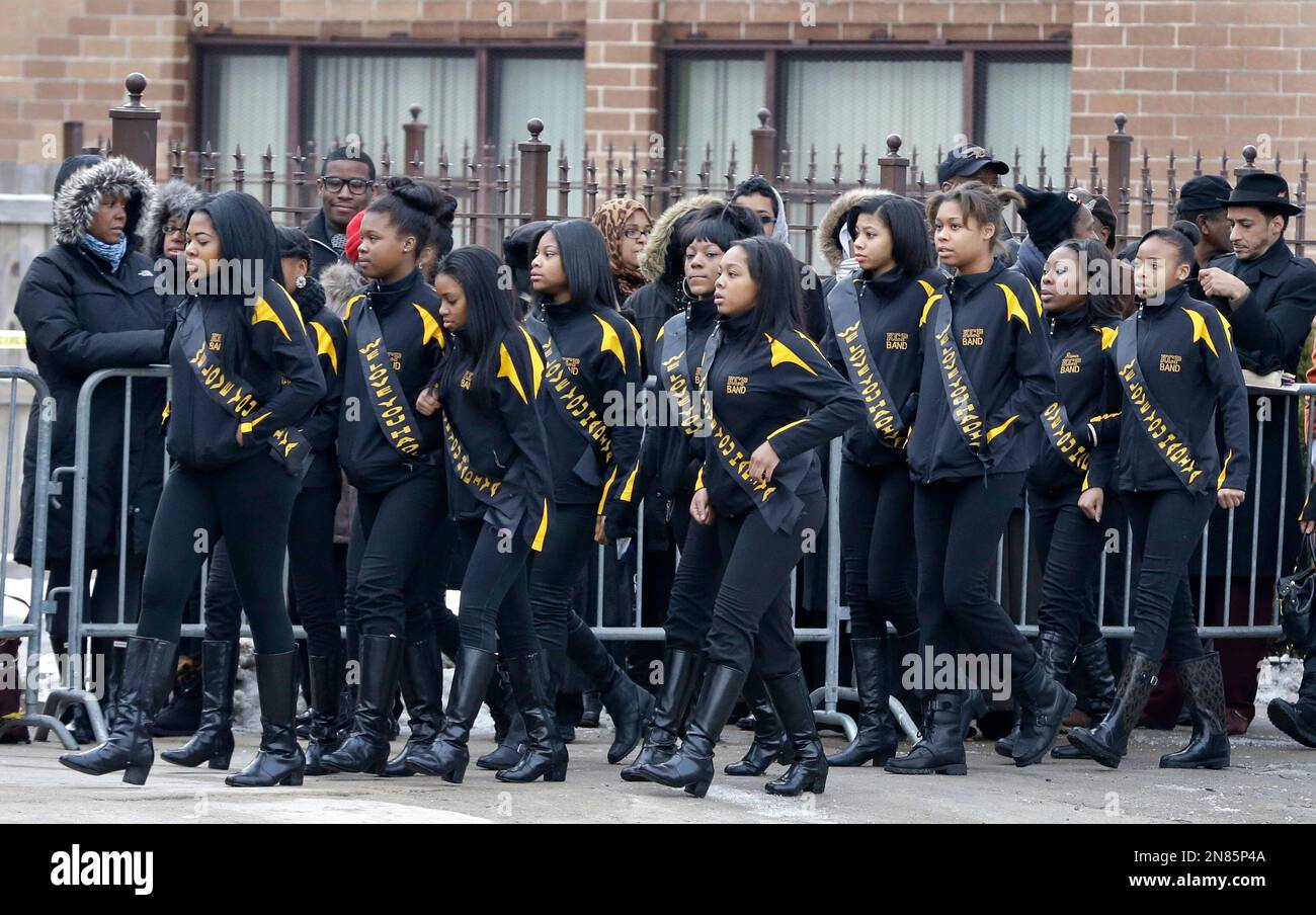 Members of the Crystal Elegance Majorettes arrive at the Greater ...