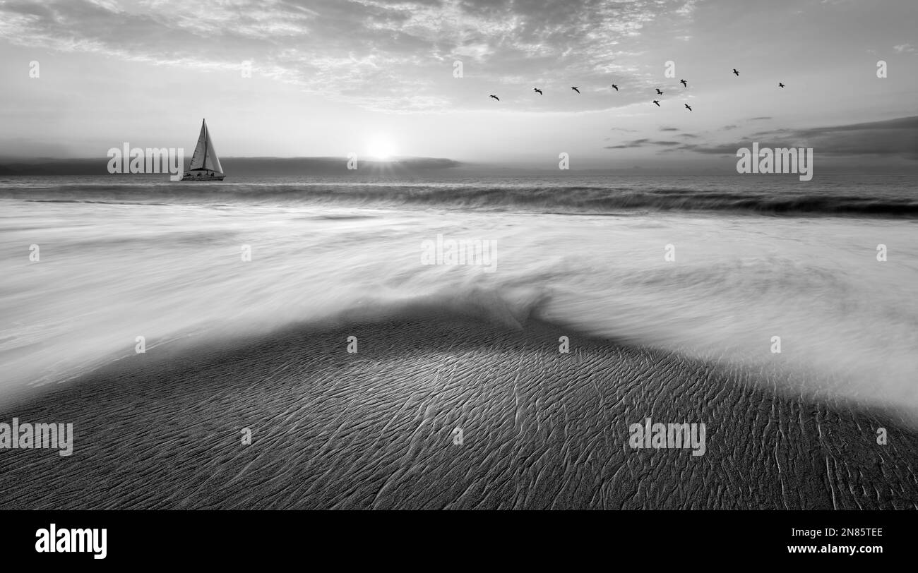 Boat on sea overhead Black and White Stock Photos & Images - Alamy