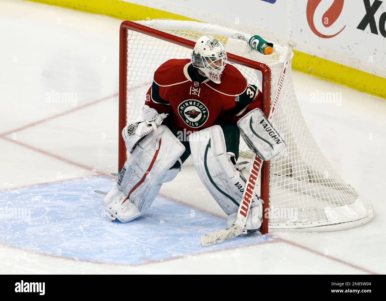 Minnesota Wild goalie Josh Harding defends the net in the first period ...