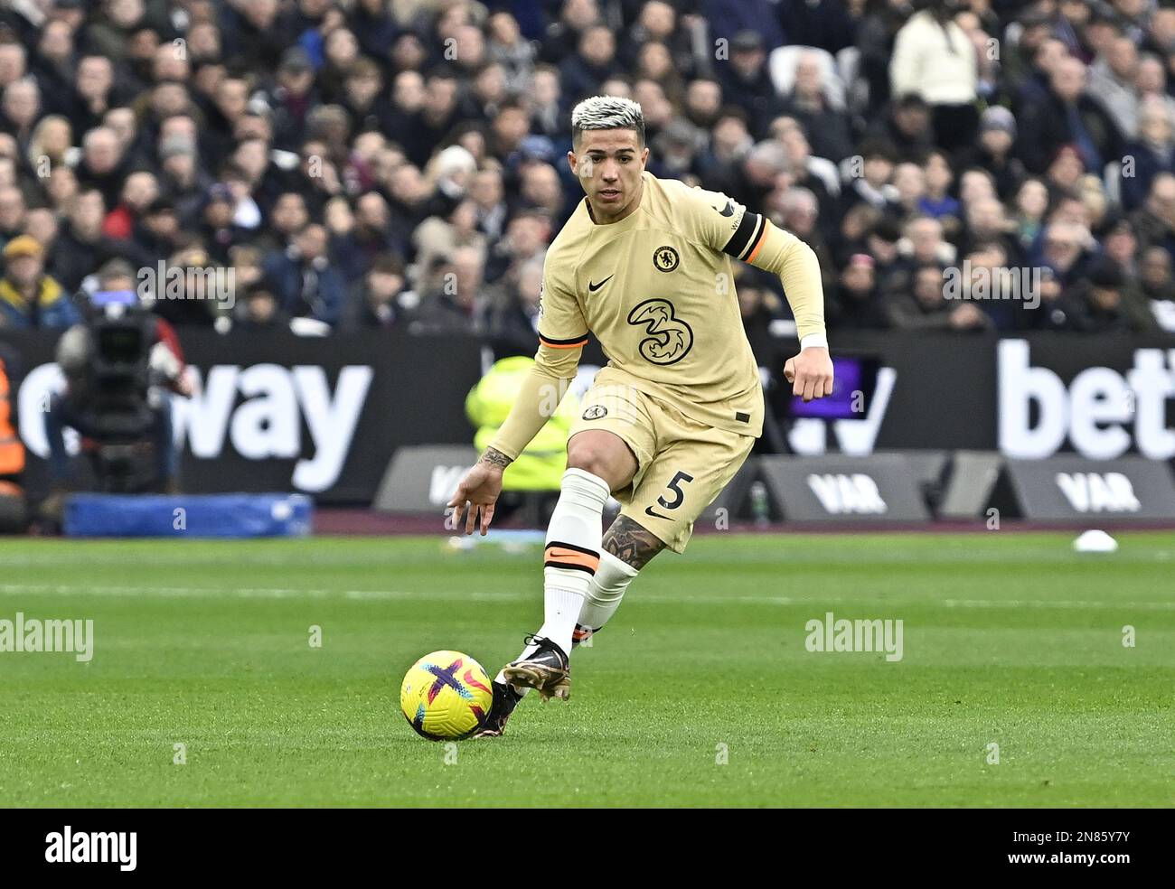 Enzo fernandez chelsea hi-res stock photography and images - Alamy