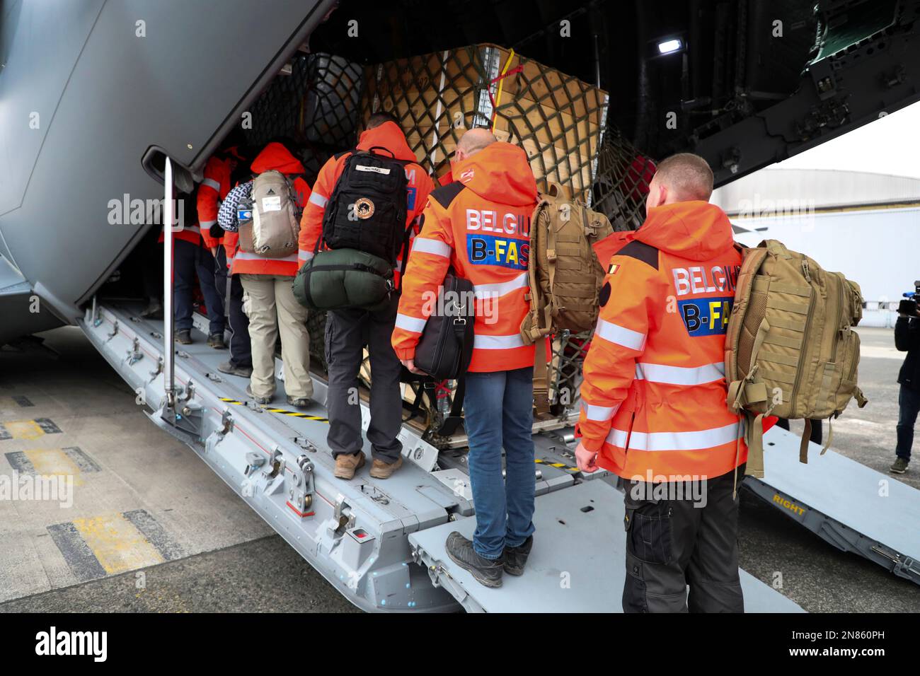 Medical emergency airplane hi-res stock photography and images - Alamy