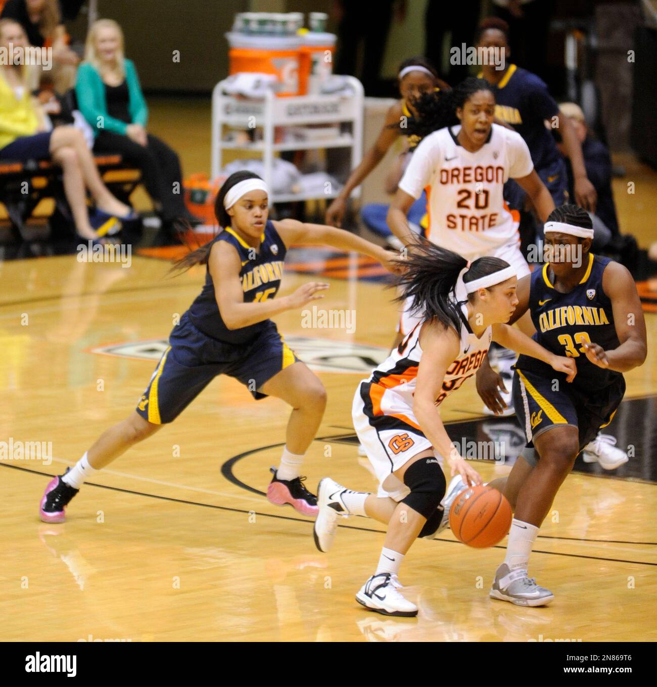 Oregon State's Mollee Schwegler (30) drives against California's Talia ...