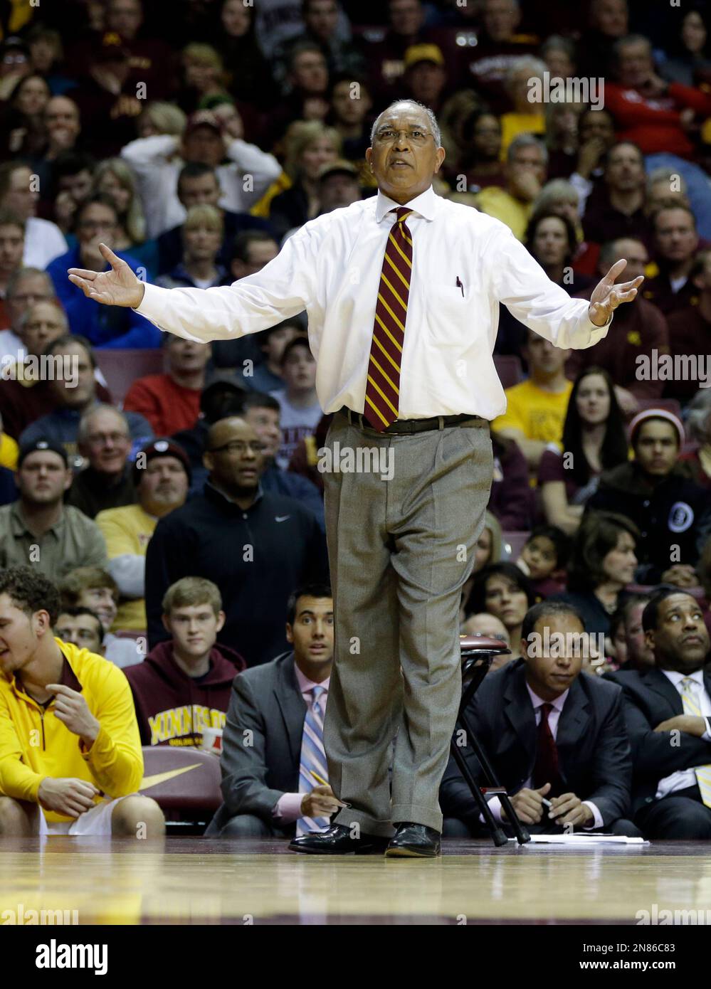 Minnesota head coach Tubby Smith is shown in the second half of an NCAA ...